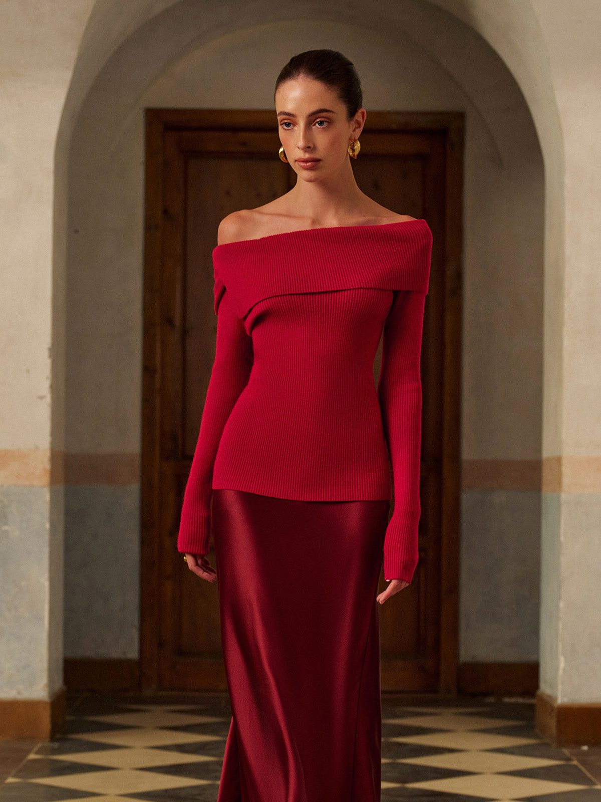 Wool-Blend Off-Shoulder Ribbed Sweater – COMMENSE